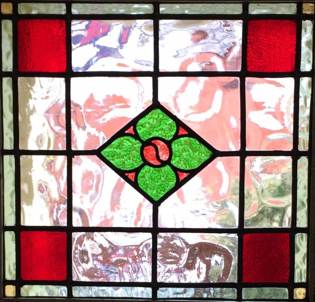 Poppy Glass Studio – Unique stained glass commissions and tutoring