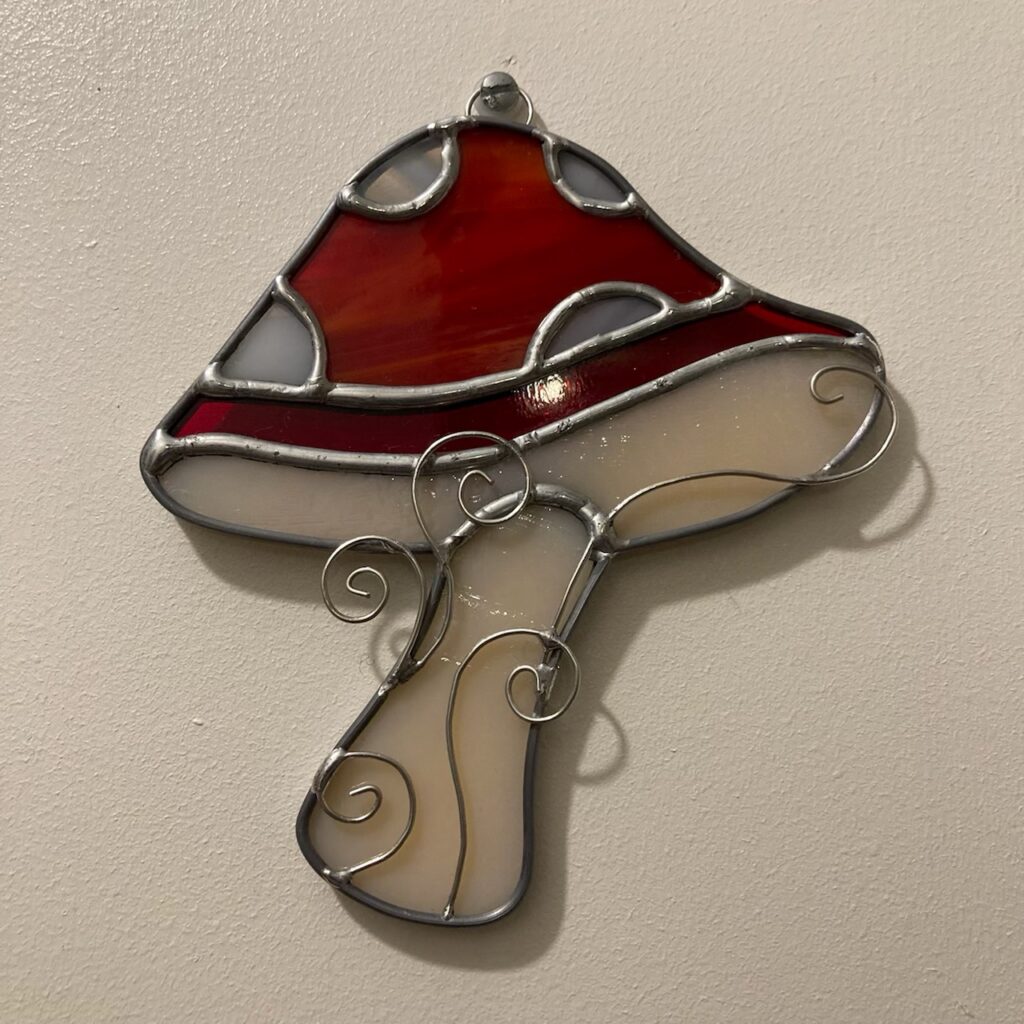 Poppy Glass Studio – Unique stained glass commissions and tutoring